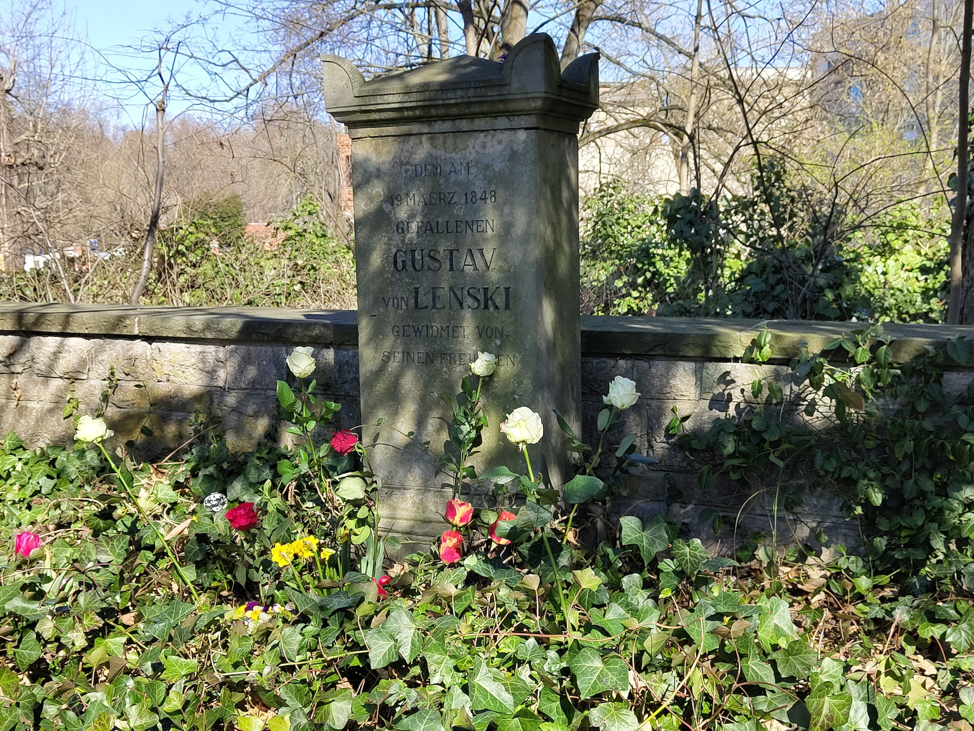 Friedhof der Märzgefallenen: Frauen & Revolution